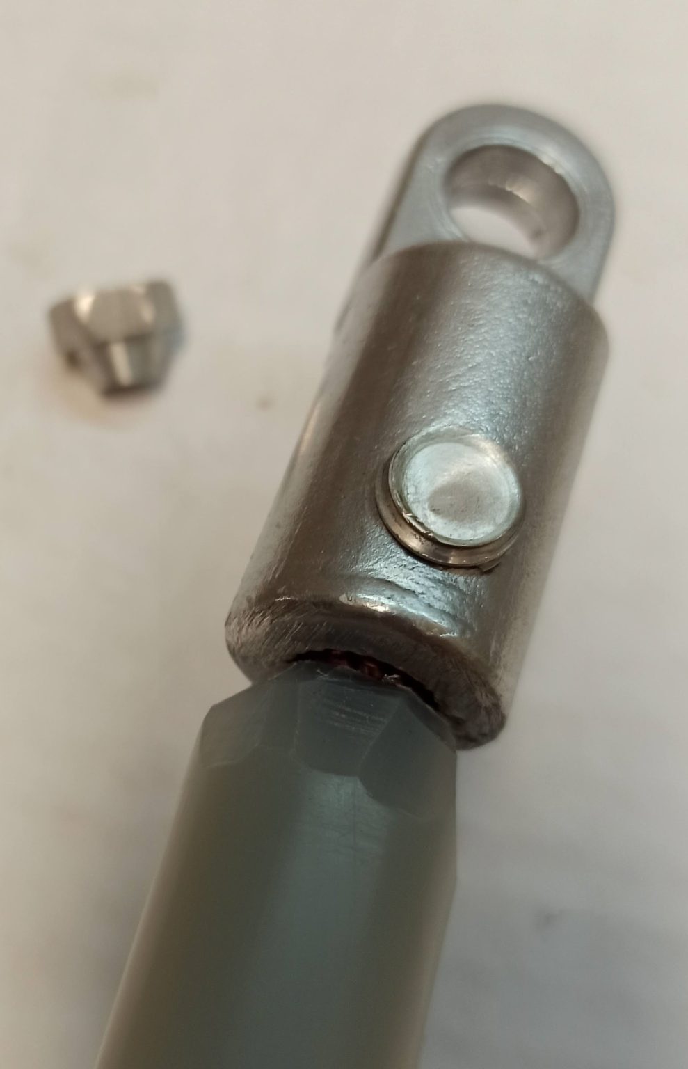 Conectores Terminales Bimetálicos a Tornillo Fusible (Bolted Lugs) BLMT ...